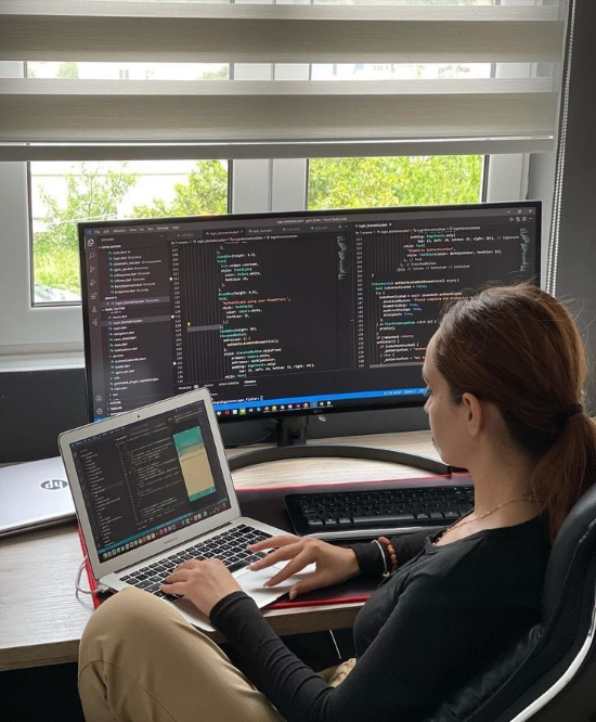 8 Top Programming Languages To Learn In 2025